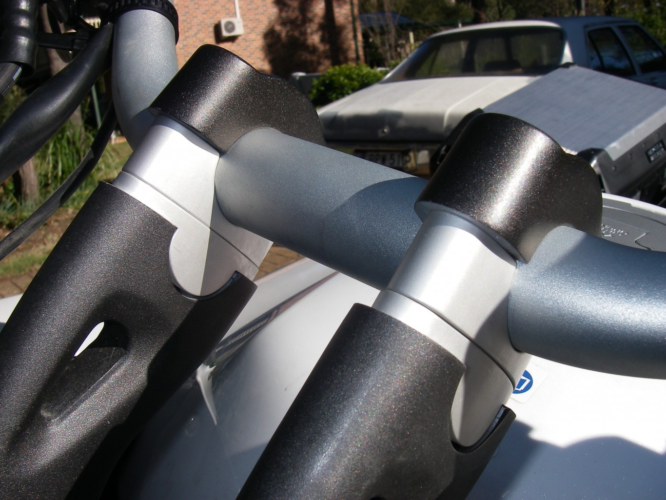 Handle bar risers - Accessories and Products - Honda VFR1200X Crosstourer